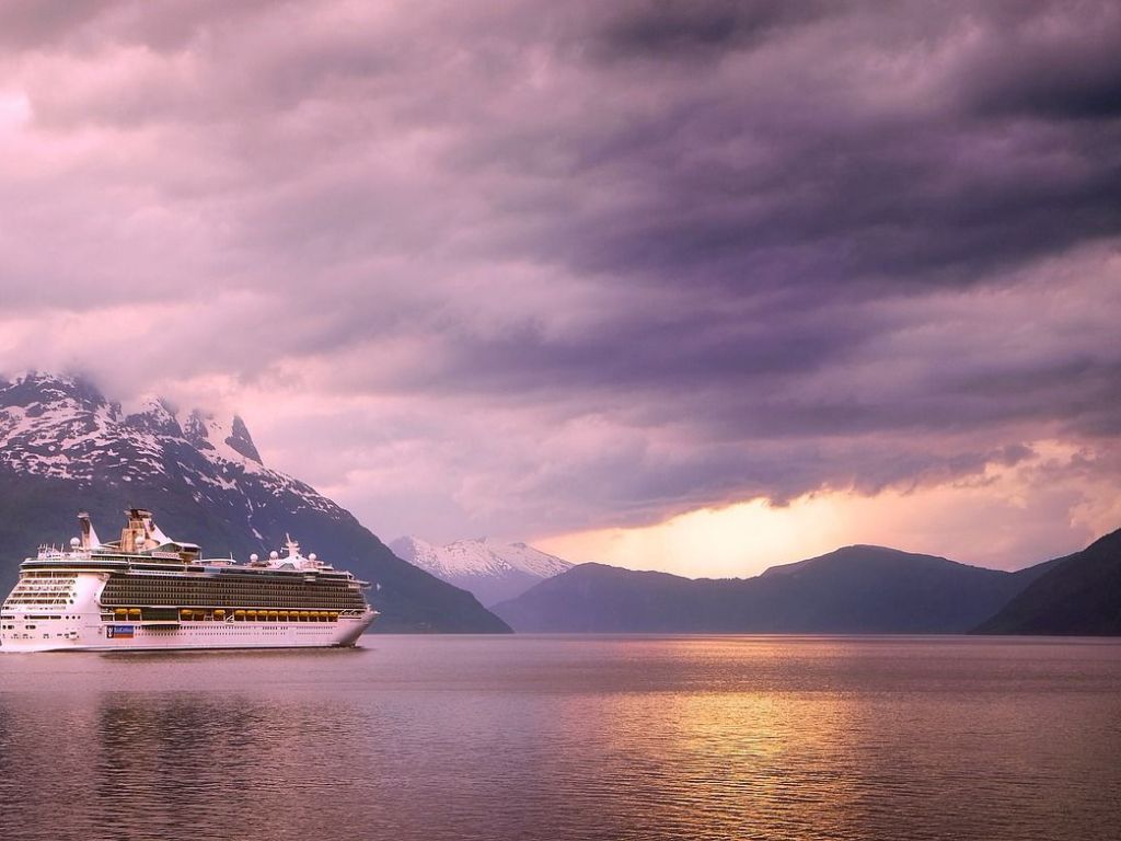 CROCIERA AI FIORDI NORVEGESI - La Girandola Viaggi