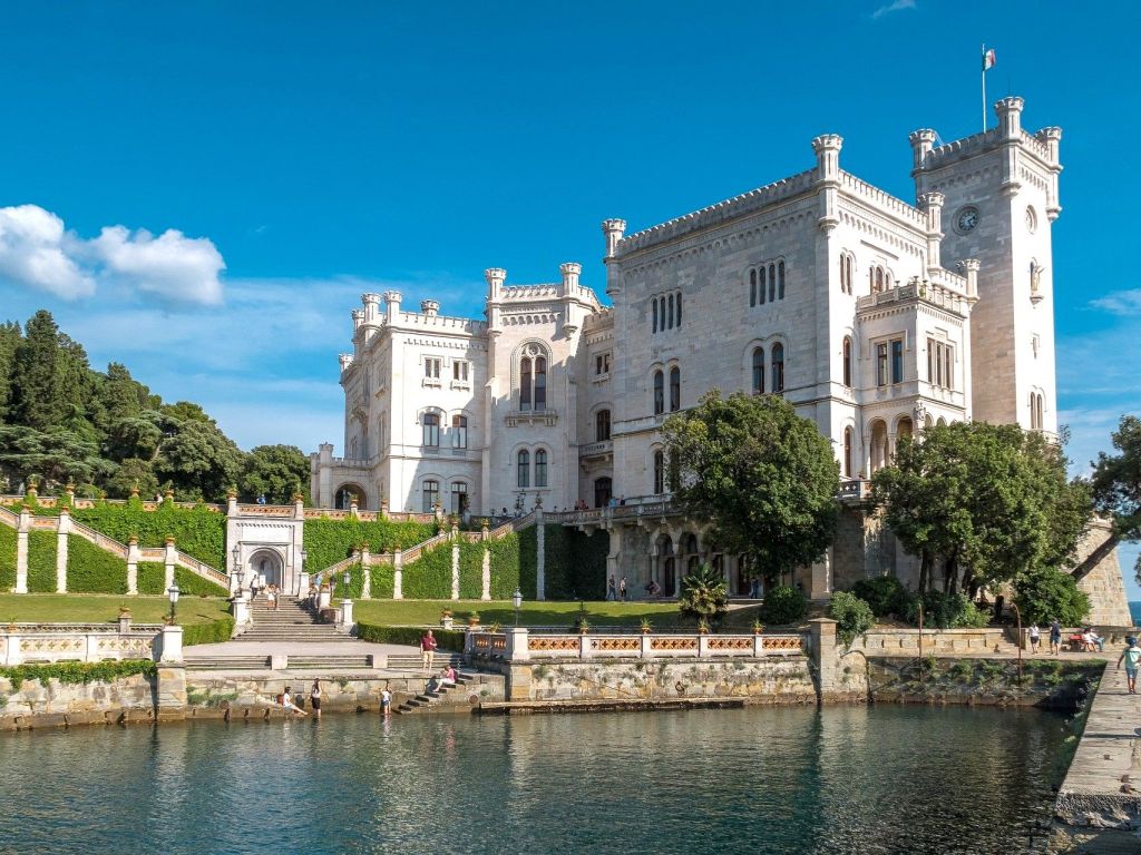 TRIESTE E CASTELLO DI MIRAMARE - La Girandola Viaggi